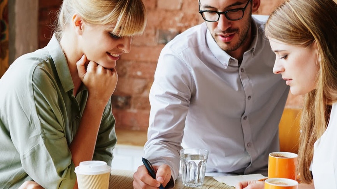 8 Brainstorming Techniques to Harness the Power of Teamwork